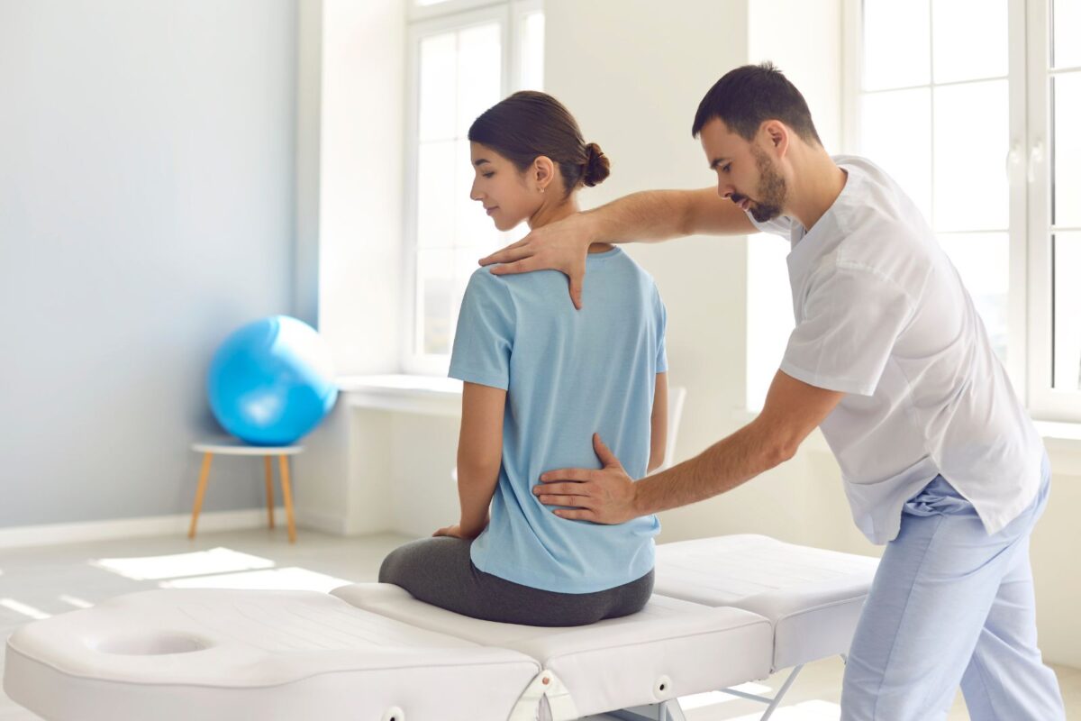 How can a chiropractor treat lower back pain? - Our Chiro